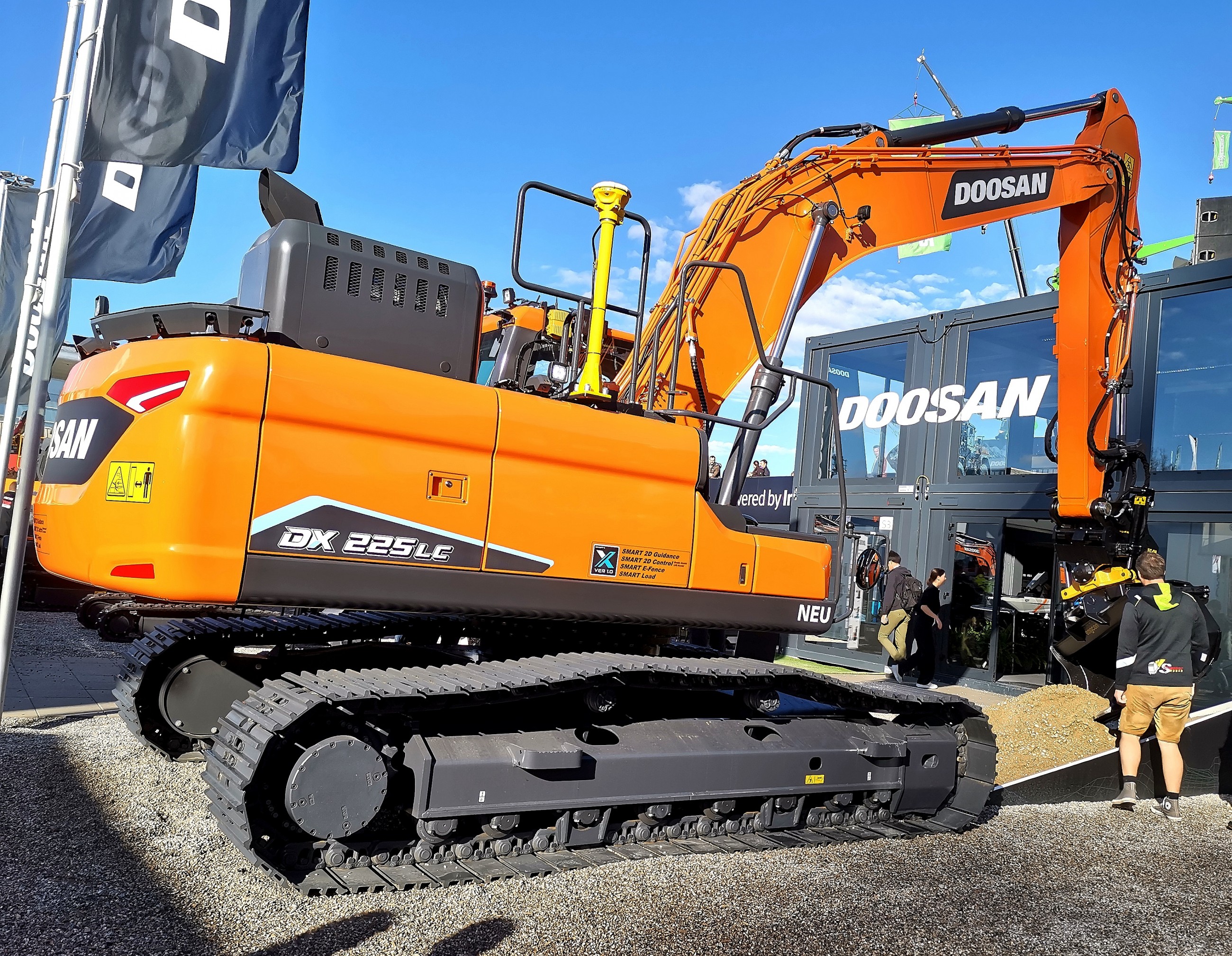 [Live] Hyundai Doosan Attends Bauma 2022 in Germany with New Product ...